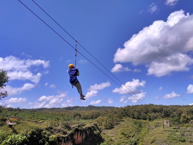 Flying Fox Lembah Mulo Menantang Nyali Wisatawan | infogunungkidul